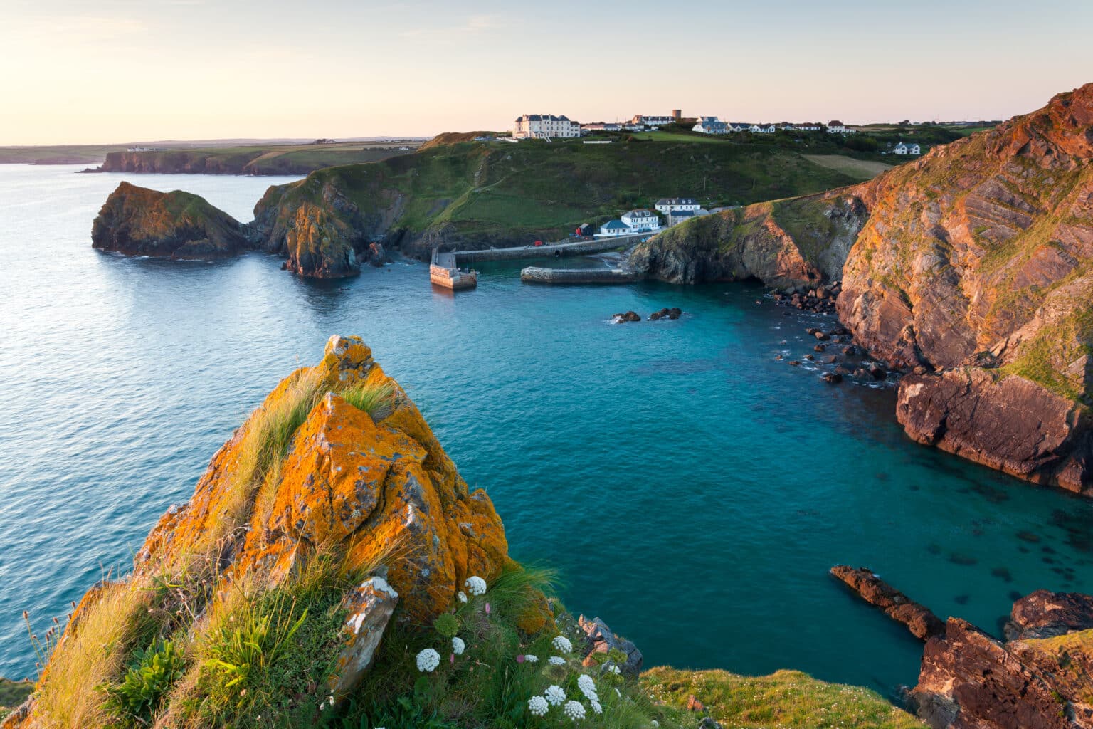 The Lizard Bus | Cornwall's Southernmost Point Route