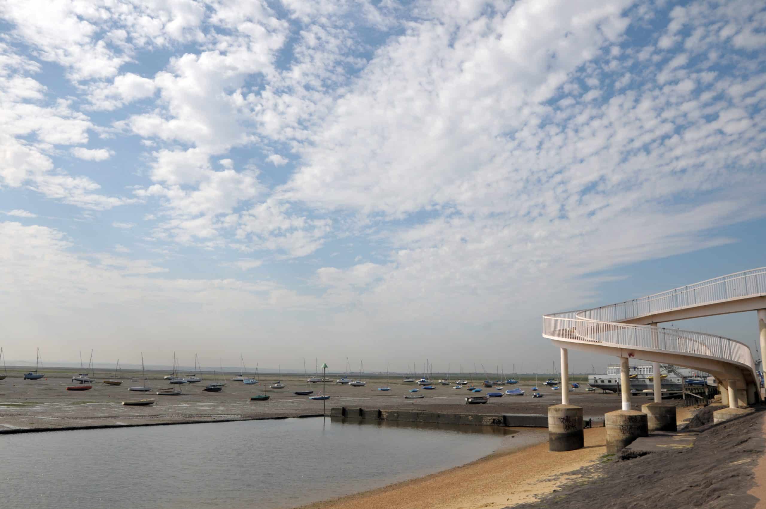 Leigh-on-Sea to Southend Bus 17 | Thames Estuary Route